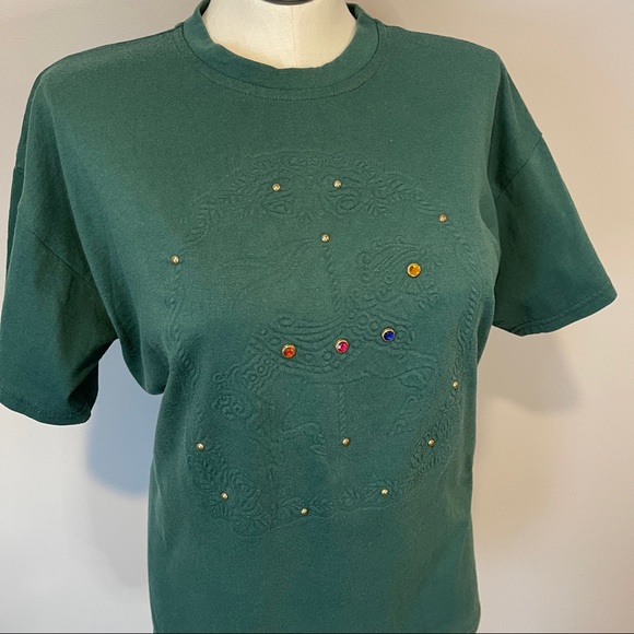 Kavio | Tops | Vintage Carousel Horse Short Sleeve Tee With Multicolor ...